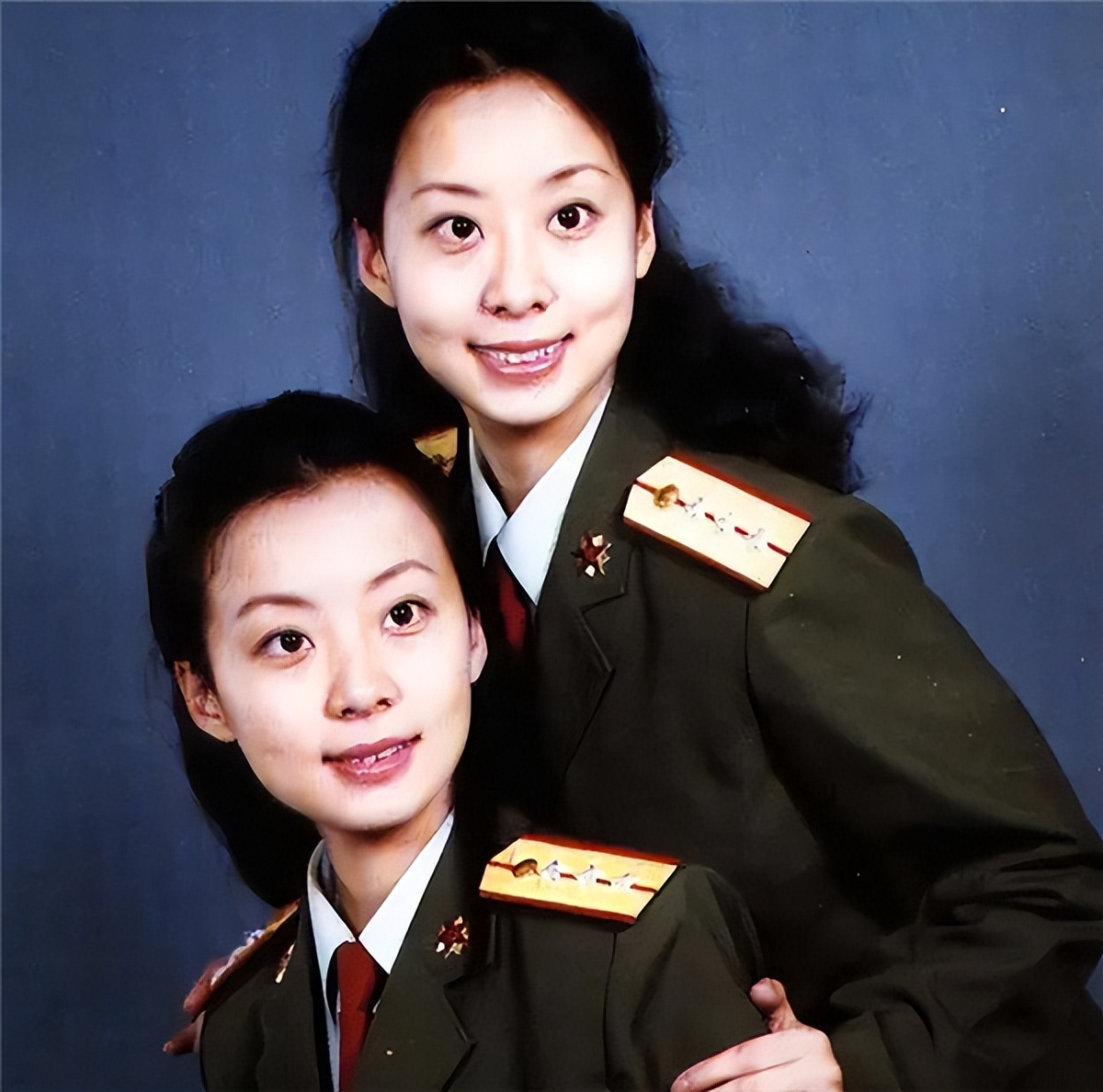 In 1999, what happened to the twin sisters who were "popular in China ...
