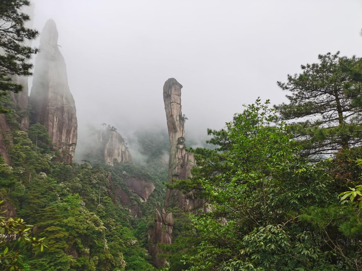 The beauty of mountains and rivers is the best in the south of the ...