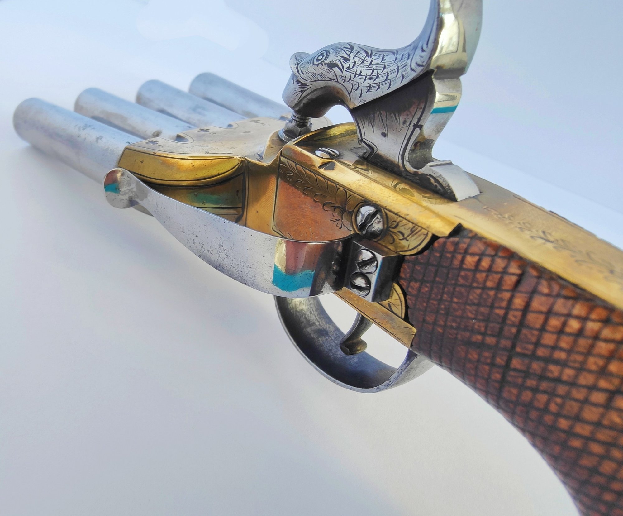 The peculiar British "duck foot gun", which can deal with four enemies ...