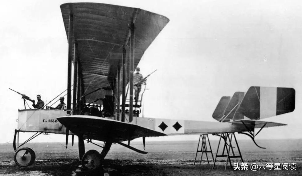 Italian Ca30 heavy bomber - iNEWS