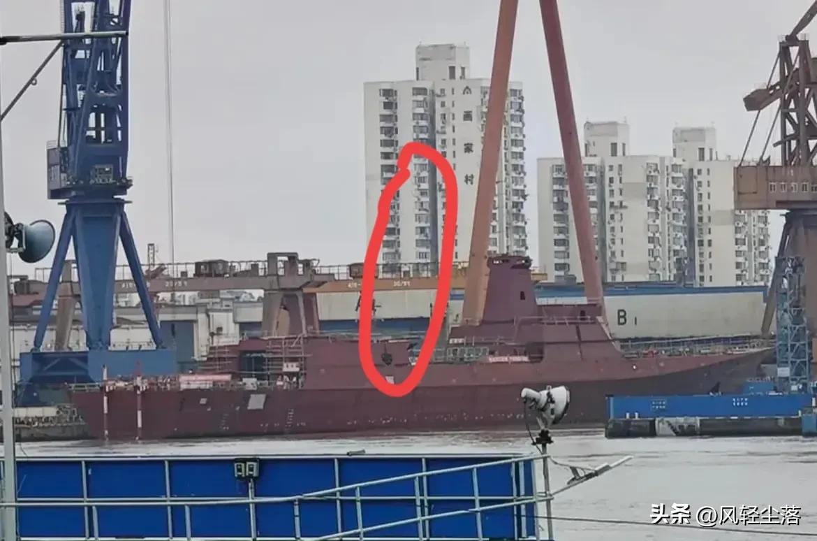 The 054B frigate showed its true face, who will the young girl get ...