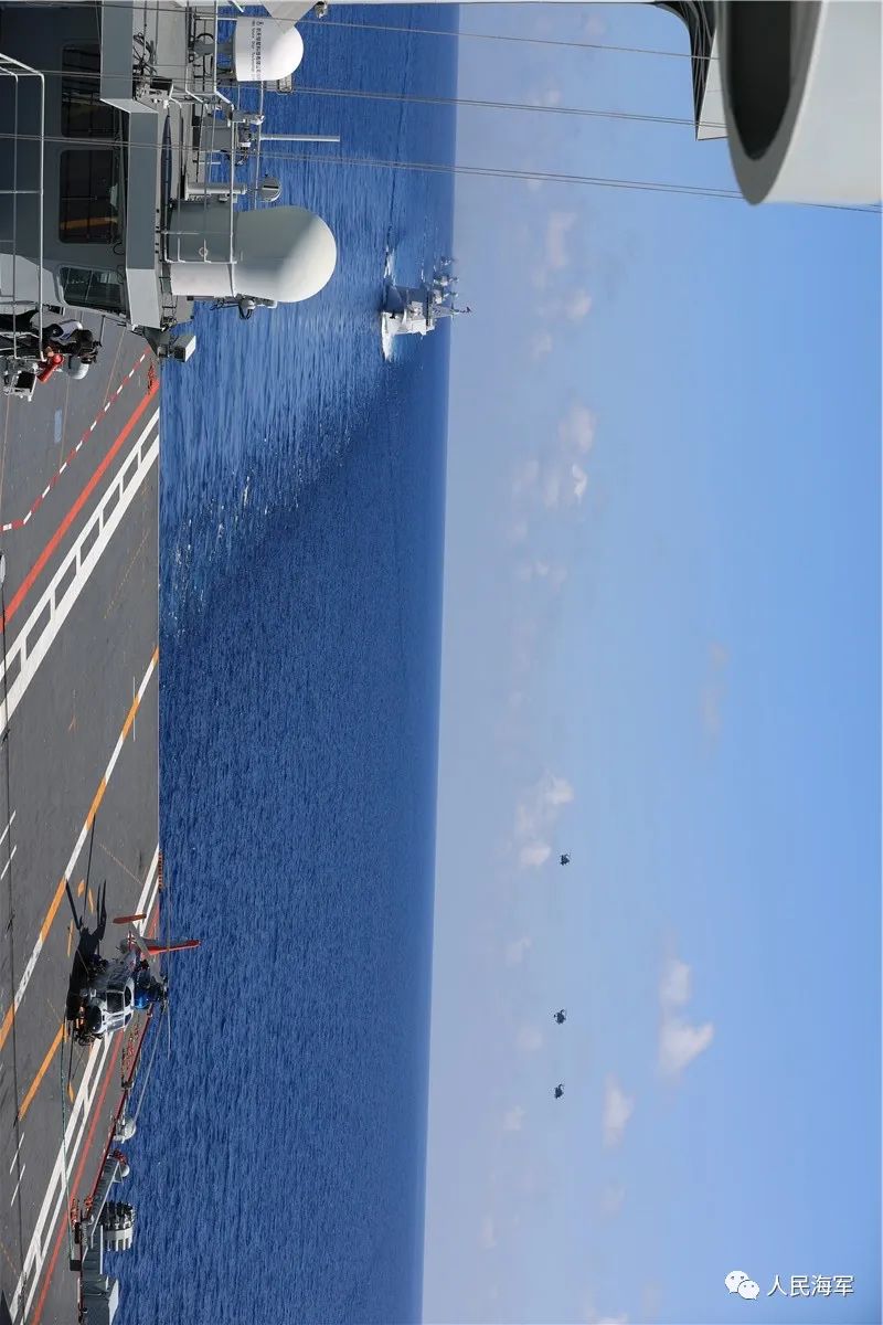 Handsome fried screen exposure!The Chinese aircraft carrier, the 10,000 ...