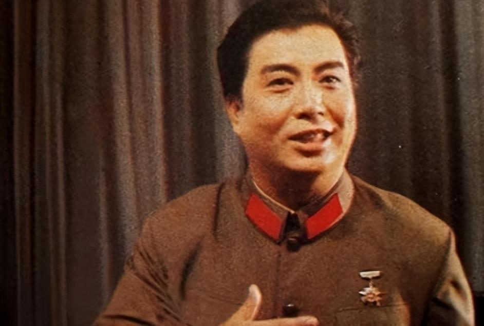 Li He: My father is Li Shuangjiang, and my brother is Li Tianyi. I grew ...