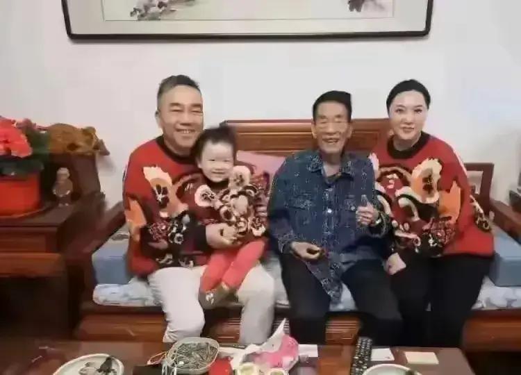Too explosive! Yang Yi brought more than a dozen people to Meng Zhen's ...