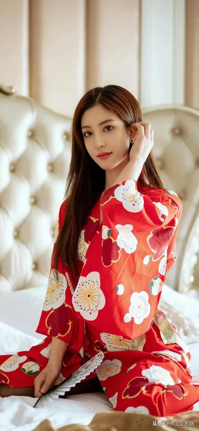Lin Wenwen: A supermodel with a high appearance and temperament - iNEWS