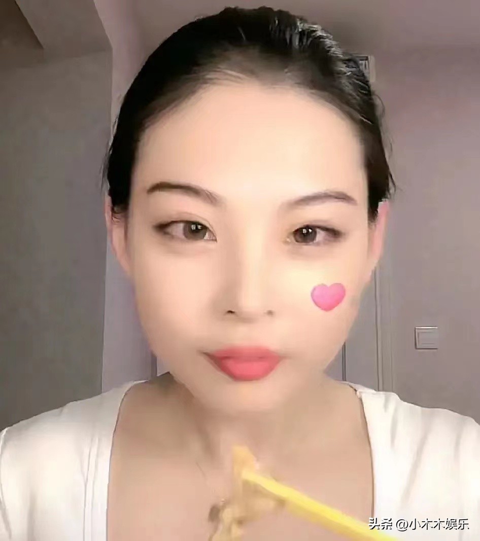 Wen Wen, an employee of Zhang Lan, opened a personal live broadcast and ...