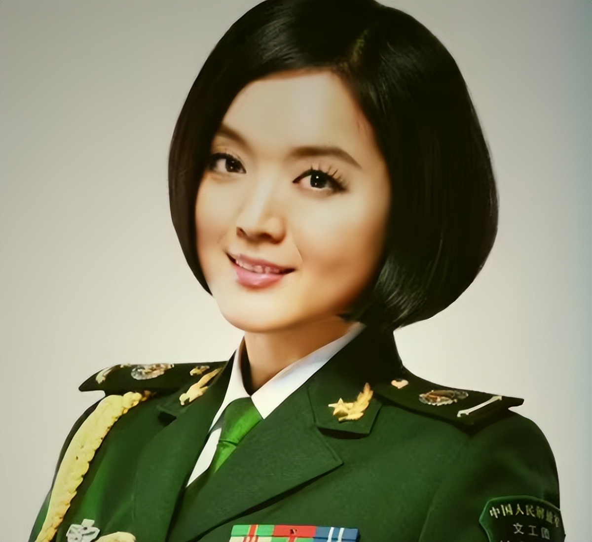 Became popular at the age of nineteen, reaping love at the age of forty ...