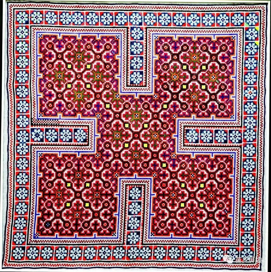 Colorful neon clothes Miao costumes - iNEWS