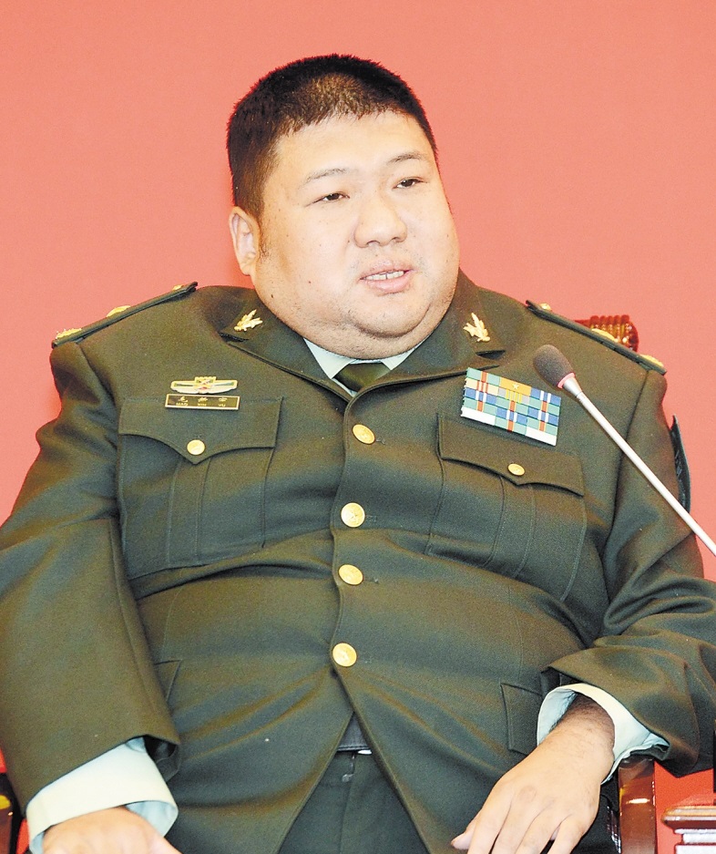 How does Mao Xinyu, the grandson of Mao Zedong, evaluate the three ...