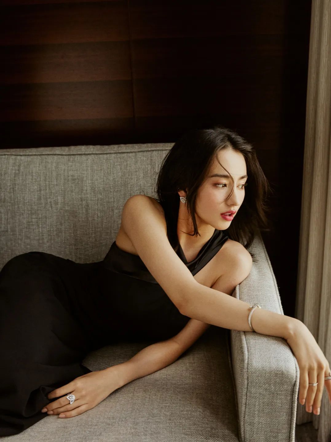 Li Wanda, so beautiful, this exotic style - iNEWS