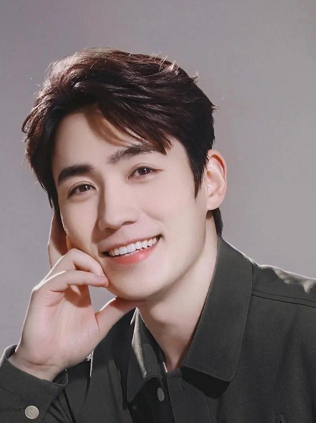 Li Hongyi and Jiang Yiyi collaborated, Zhu Yilong's movie was released ...