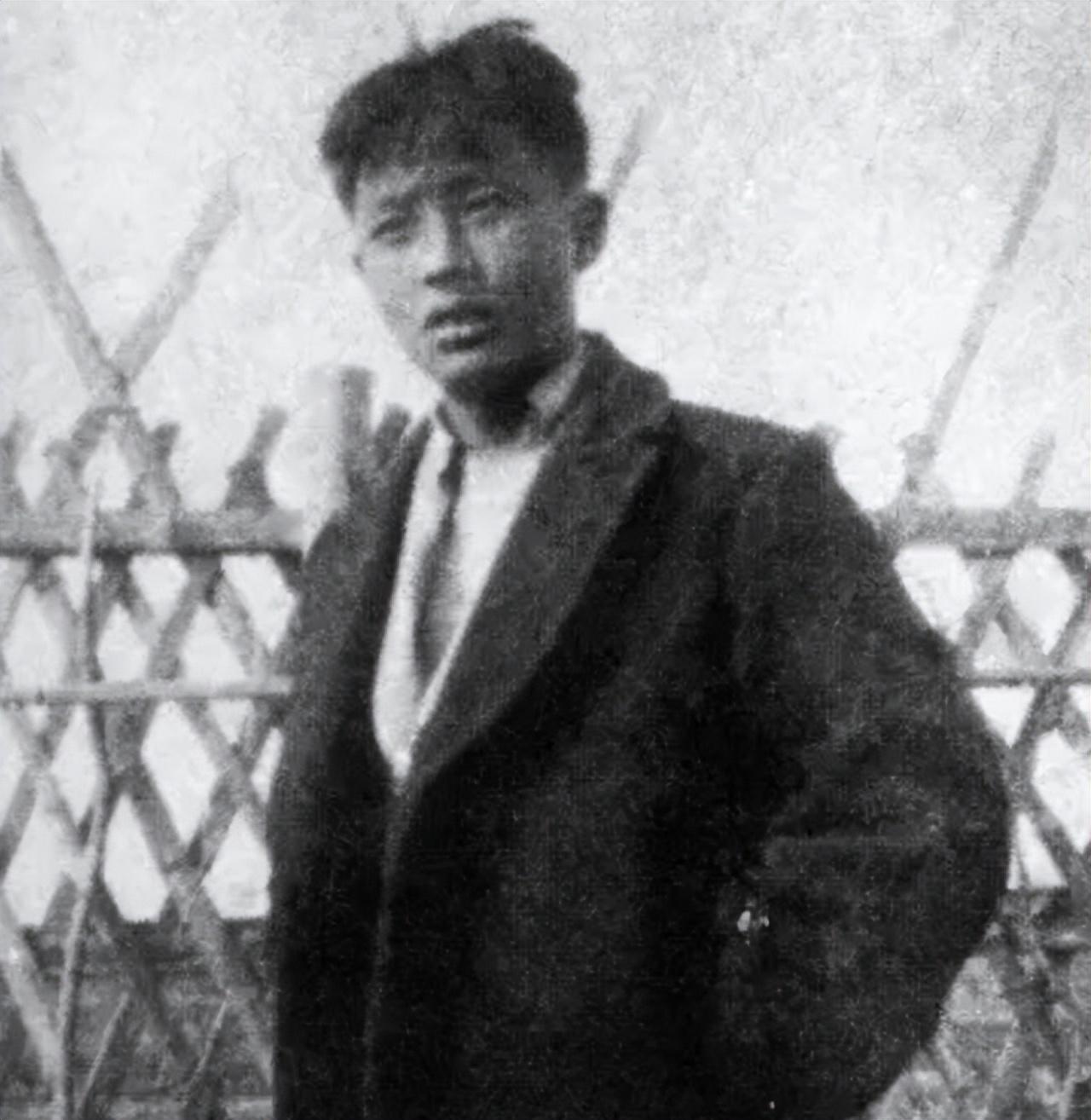 In 1982, Comrade Jiang visited Zhang Aiping, and Zhang Aiping was ...