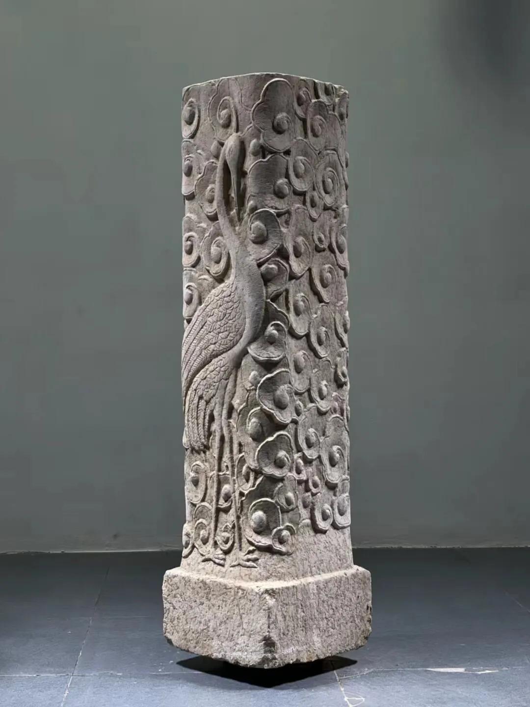 [Cloud pillar] The carving is fine.Beautifully shaped bluestone.Ming ...