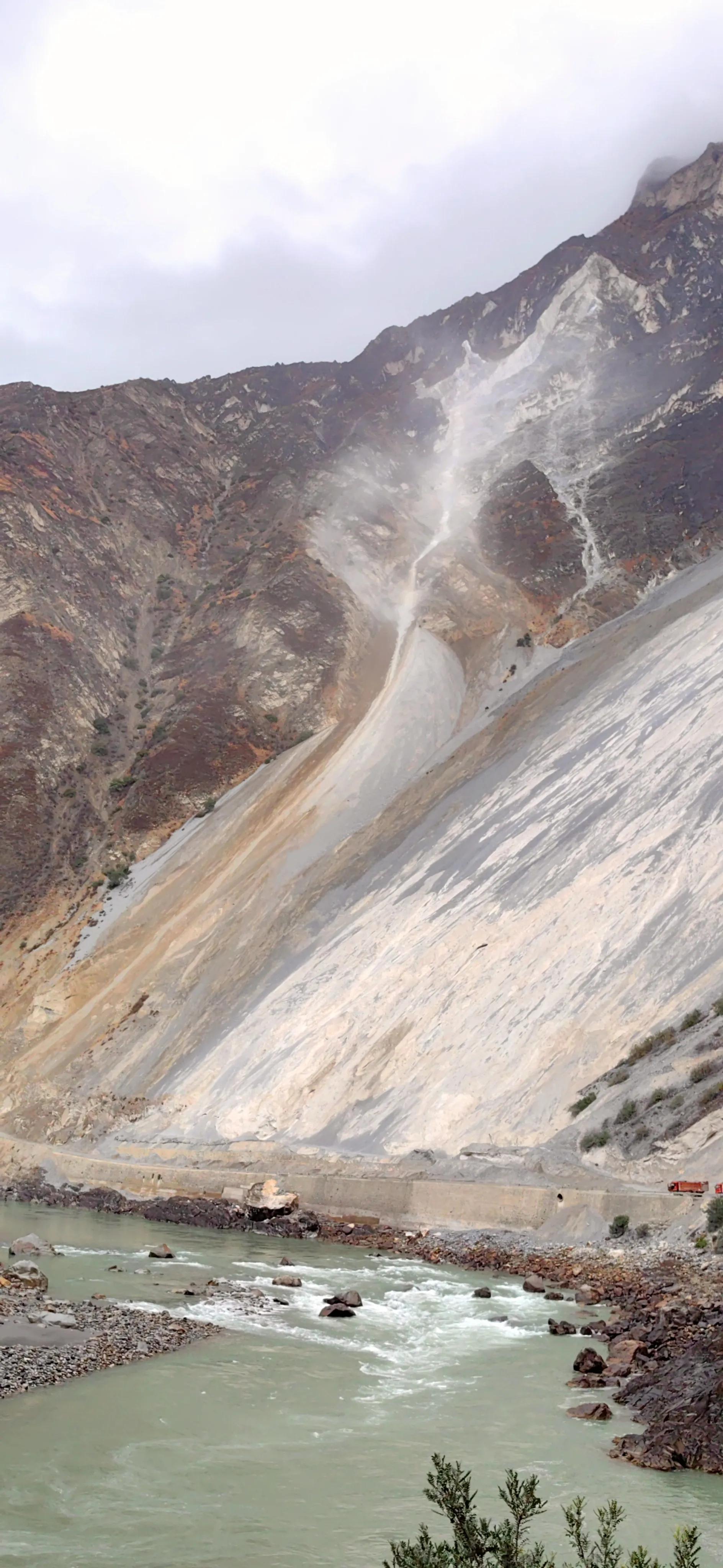 Walking the Three Rivers (9): Big Quicksand - iNEWS