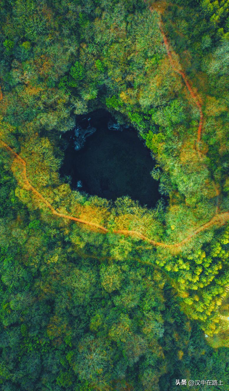 Explore the magical landscape of Zhenba and look for the unique scenery ...