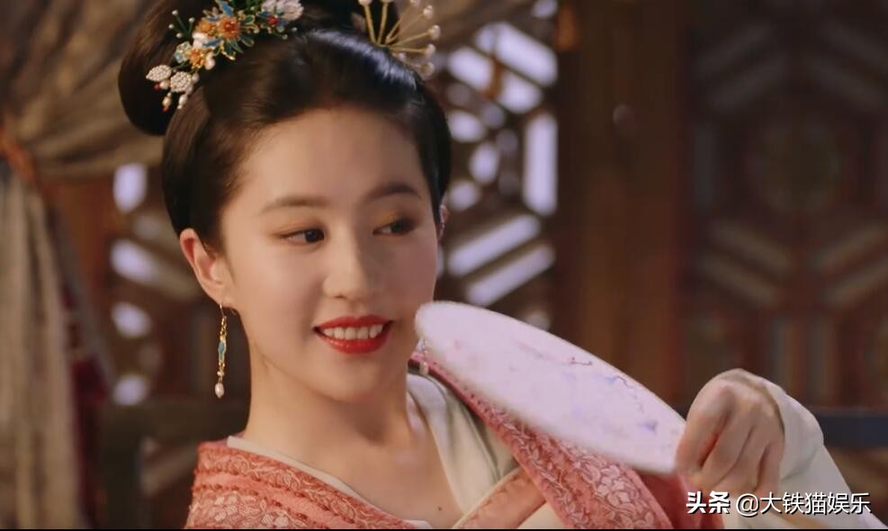 Is "big mole on the chest" a beauty standard?10 actresses with cinnabar ...