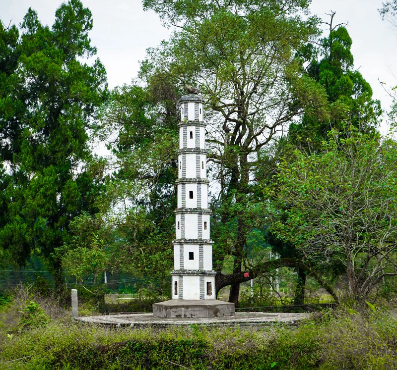 Do not sit on the bottom of the handwriting paper, otherwise ...