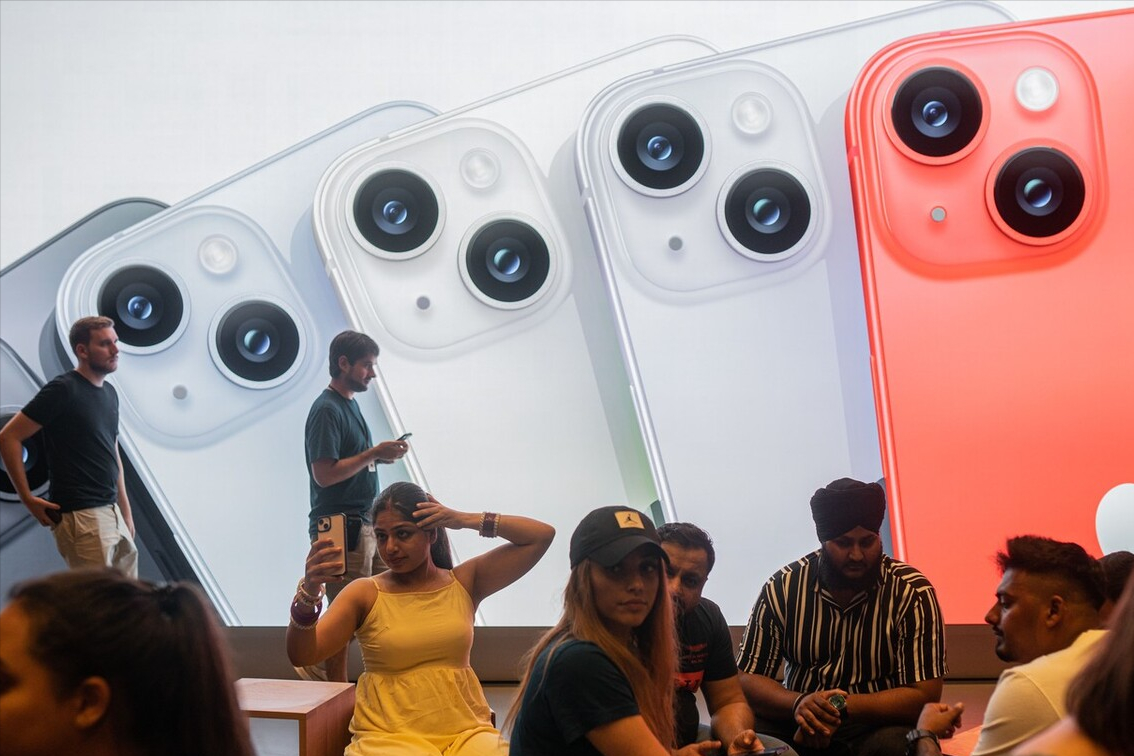 Why do young people like to use iPhone?The answer is embarrassing - iNEWS
