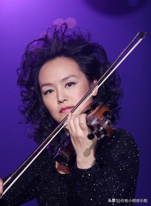 The beautiful host of CCTV, who did not fall in love for ten years ...