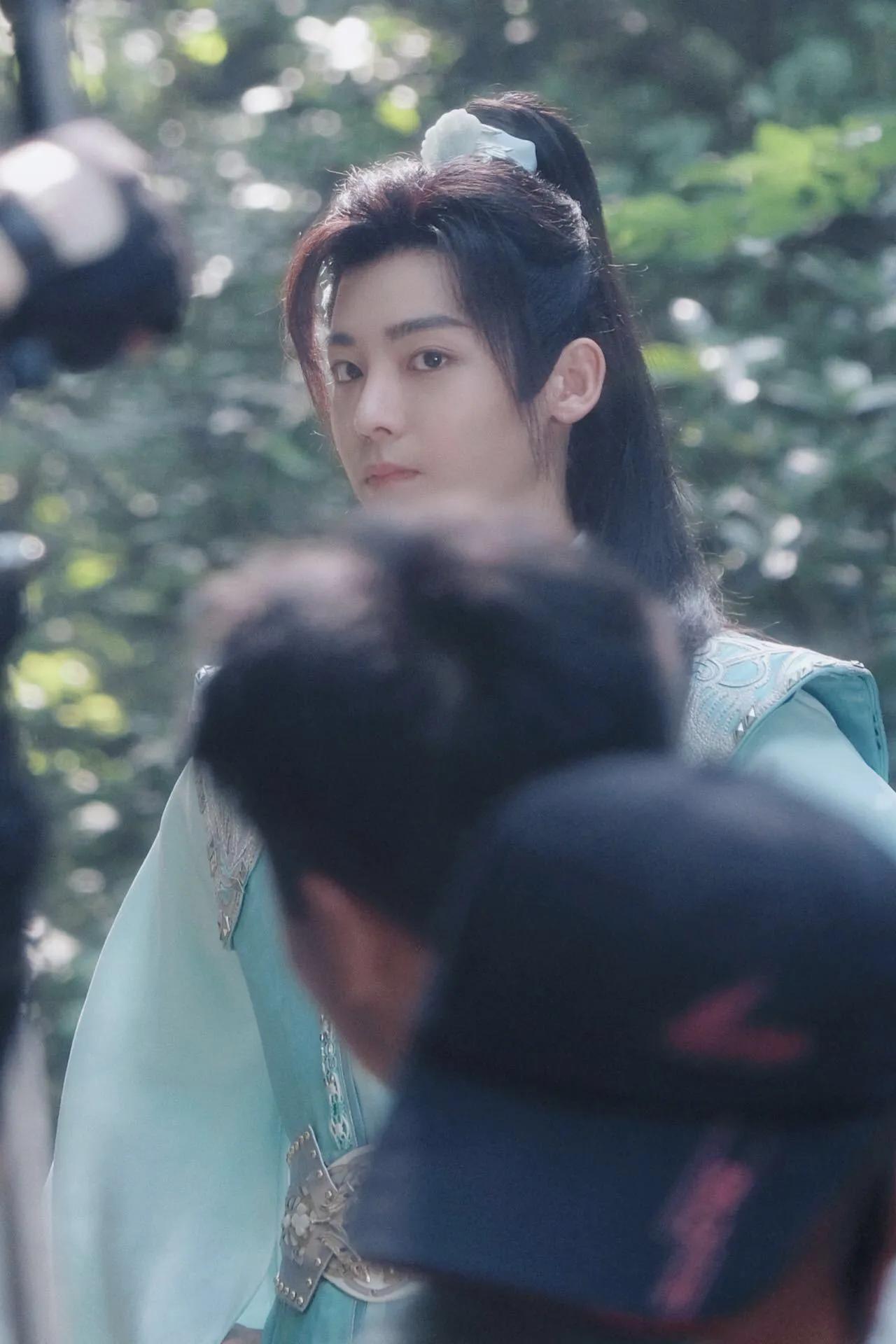 Hou Minghao was exposed to star in "Chun Hua Yan", an ancient female abuse novel, the male ...