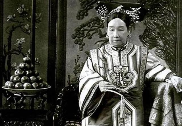 Empress Dowager Cixi had hemorrhoids on her buttocks. The imperial ...