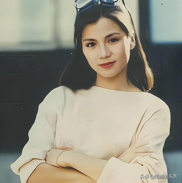 A generation of goddess Weng Meiling's suicide story, the scene of the ...