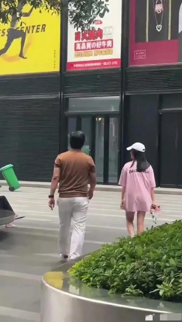 Li Xiang, Wang Yuelun fit together to bring 13-year-old Wang Shiling to ...