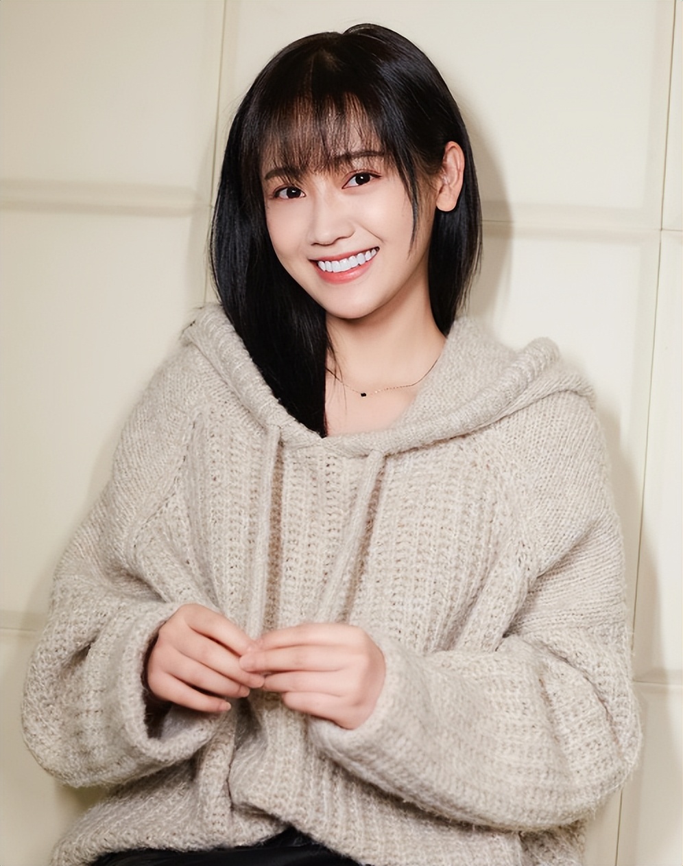 Chen Zheyuan's new drama starts filming, and the heroine looks cuter than Zhao Lusi! - iNEWS