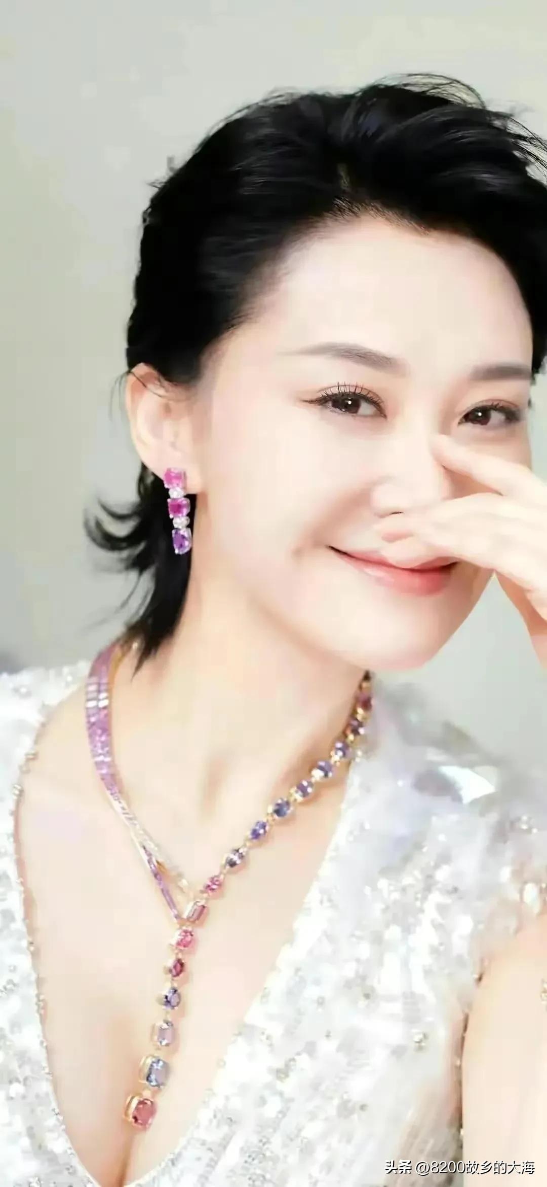 You Yong and Xu Qing's love and hatred, just because of a glance at the ...