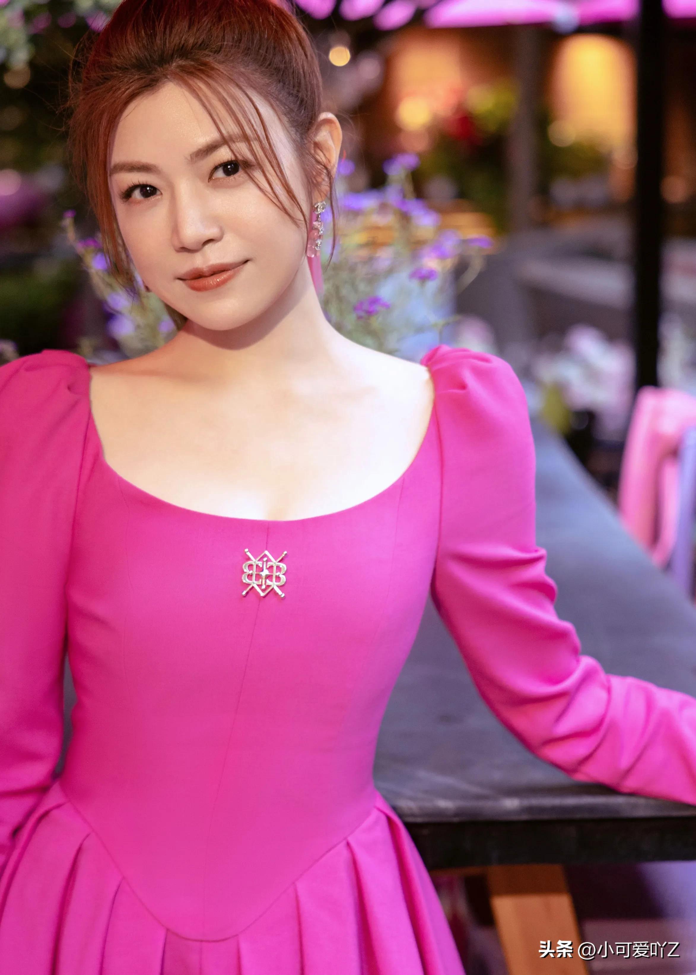 Michelle Chen, the elegant dress is peerless - iNEWS