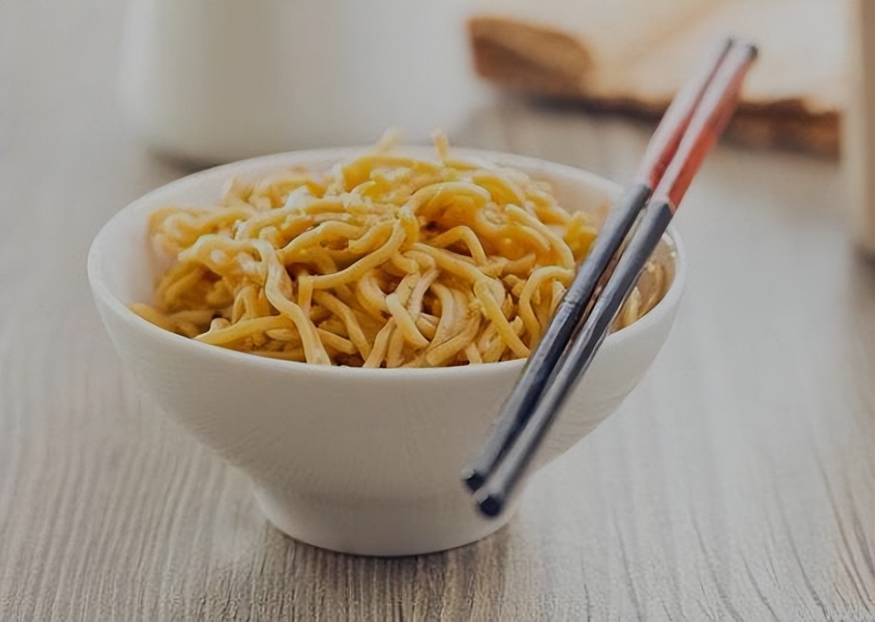 Is it good or bad for the body to eat noodles for a long time?Listen to ...