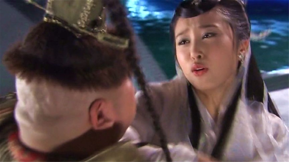 Marshal Tianpeng is in charge of 100,000 celestial soldiers. Chang'e is ...
