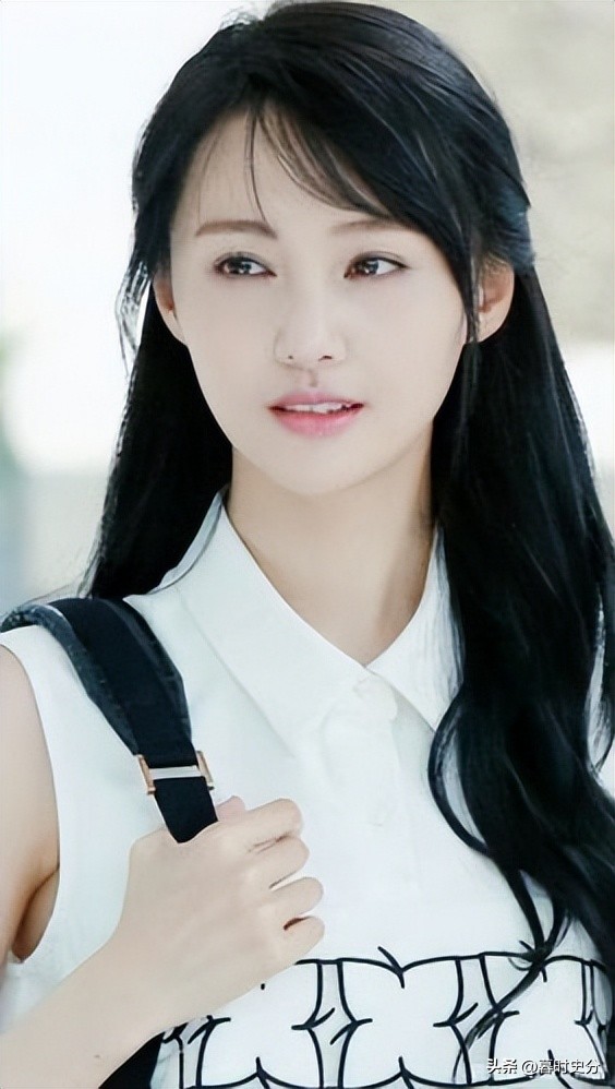 In two years, Zheng Shuang was completely "crazy"! Her story is far ...