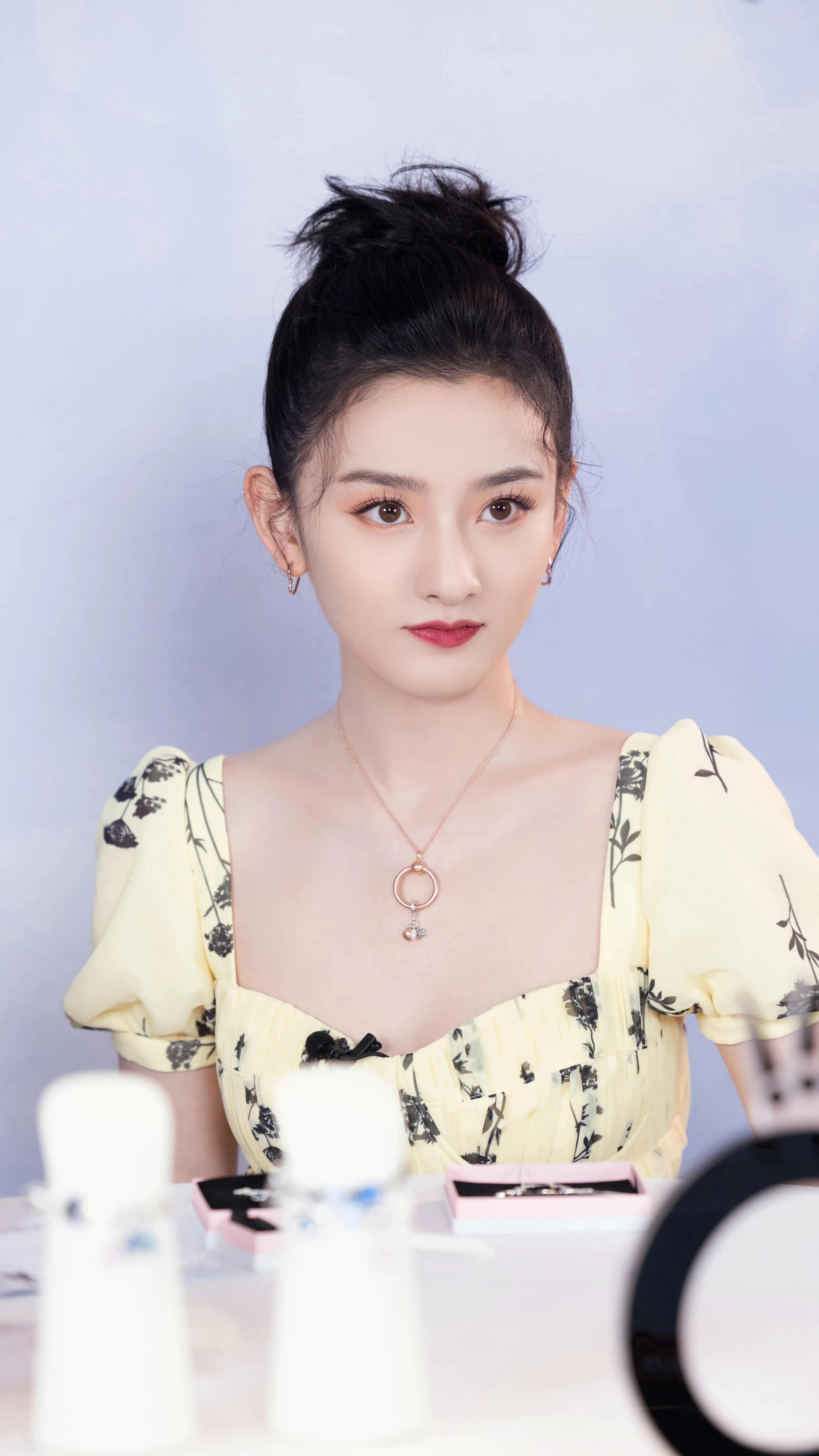 Song Zuer's beautiful wallpaper - iNEWS