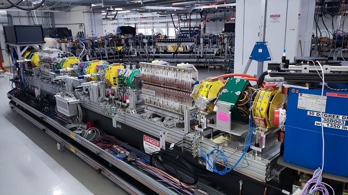 Xiaoxing said: Fermilab's particle beam cooling experiment - iNEWS