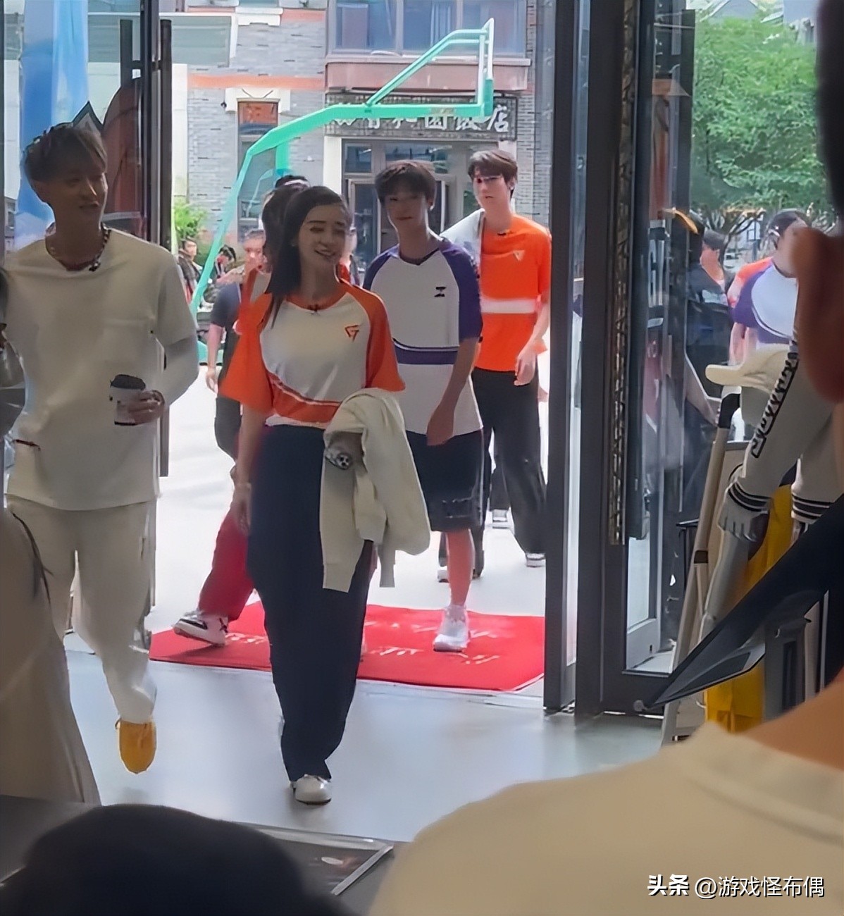 Human Emperor Li Xiaofeng was "spoofed", and "Lingbu Journey" and PDD ...