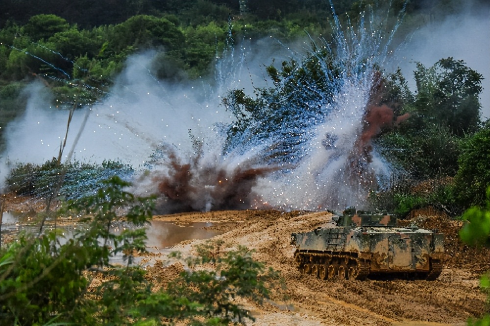 with full force!A direct attack on a brigade of the 73rd Group Army in ...