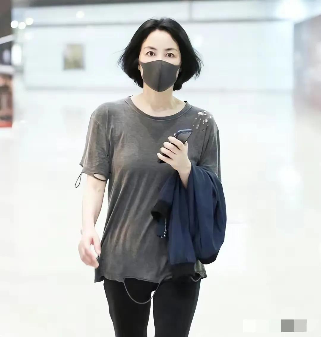 Faye Wong and Wong Kar Wai collaborated in commercials, showing the ...