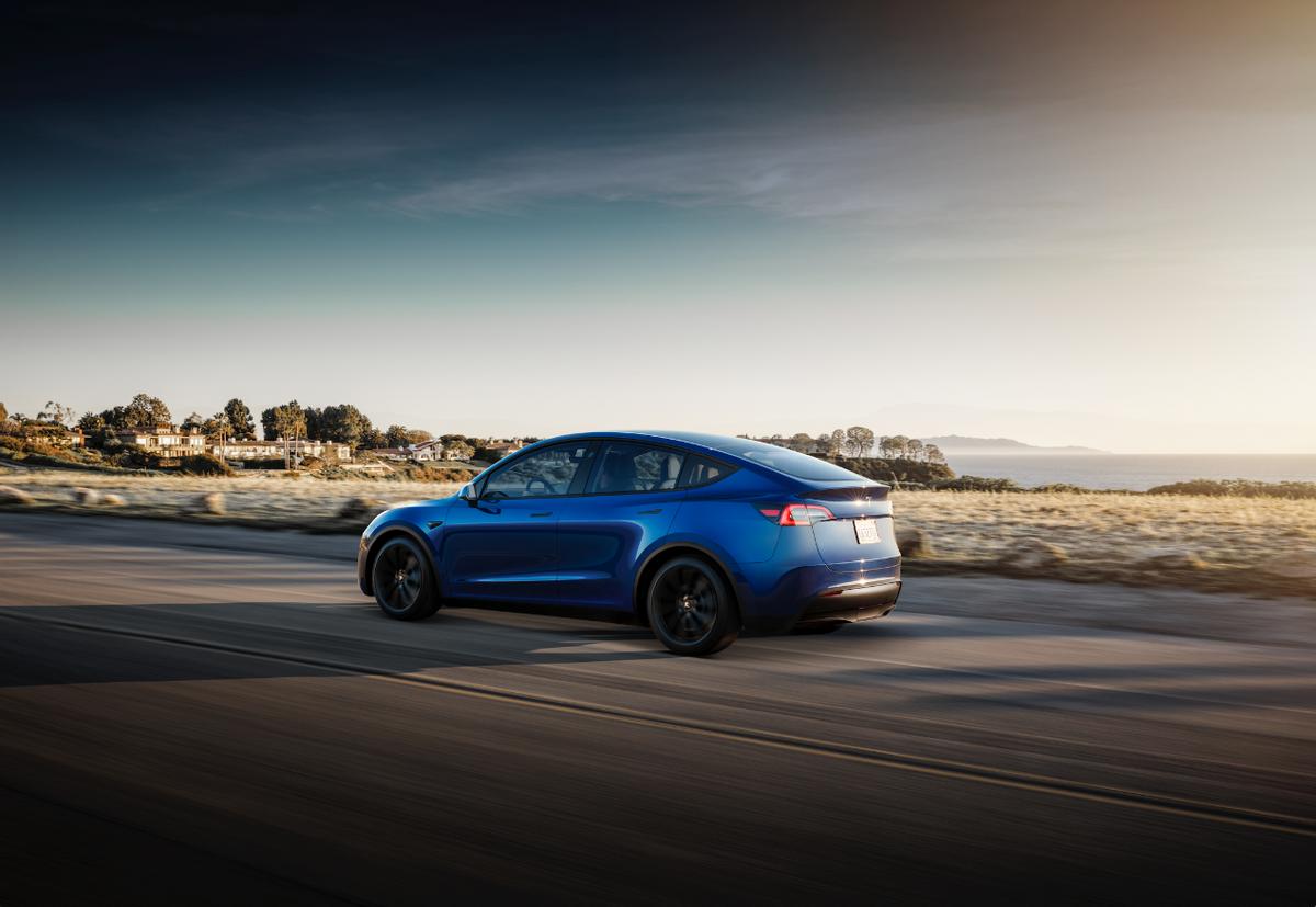 Finally you are here!Tesla Model Y high-performance version delivered ...