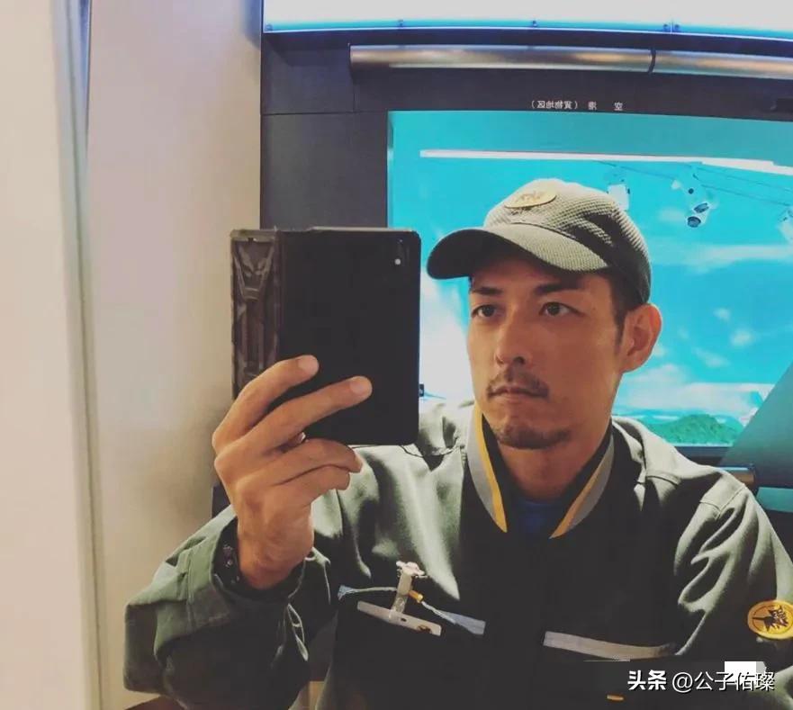 Japanese actor Shuto Oki set off a craze in China, and the live ...