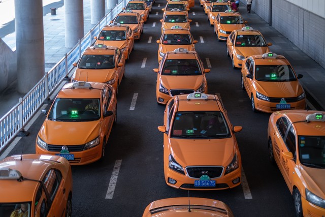 What is the reason why it is more and more difficult for taxis to pull ...