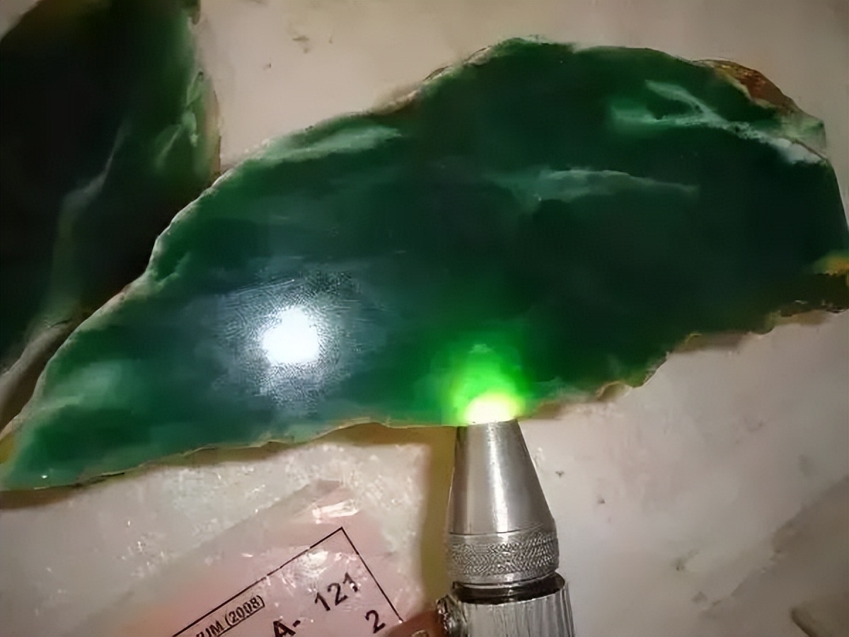 Is rough jadeite valuable? - iNEWS