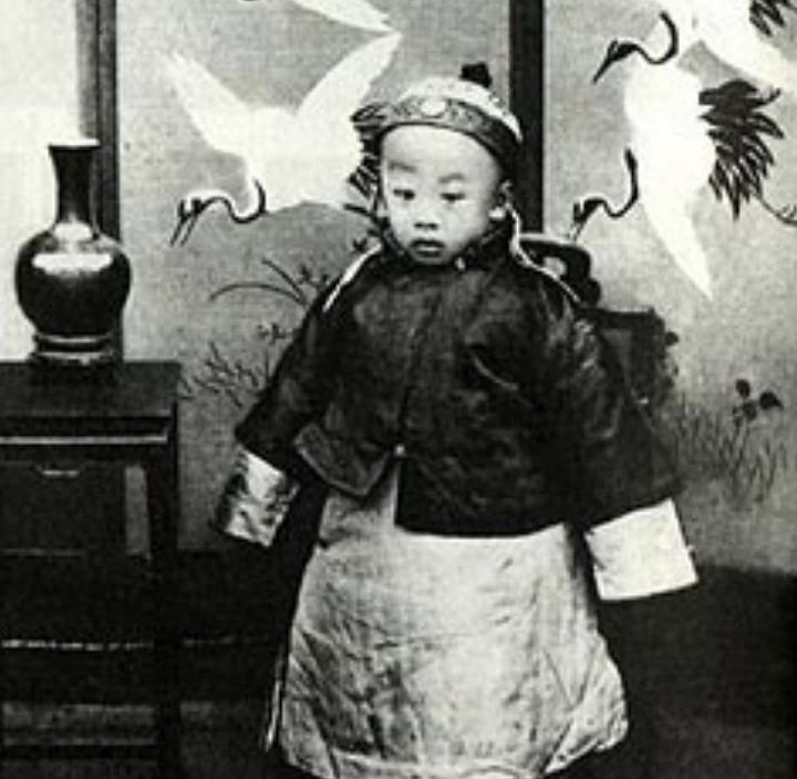 Puyi's life as the “deposed emperor” - iMedia