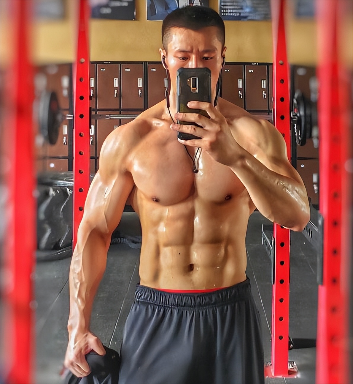 Yan Poyue and Bai Long, who is the "King of Soldiers" in "Glory of ...