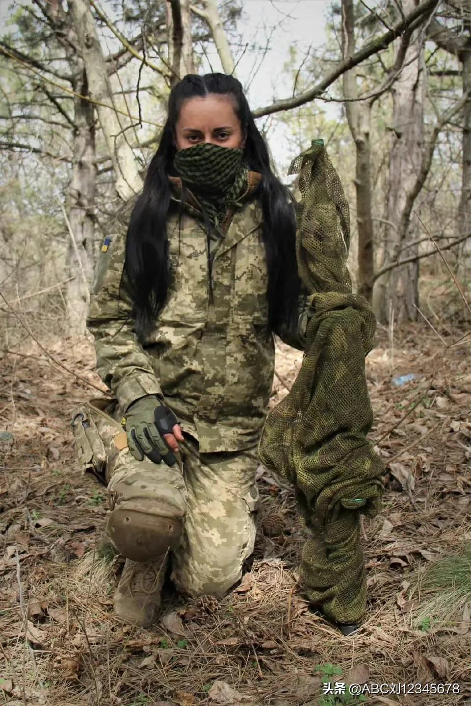 Ukrainian army female sniper - iNEWS