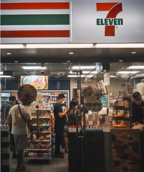 7-Eleven at night is always fascinating - iNEWS
