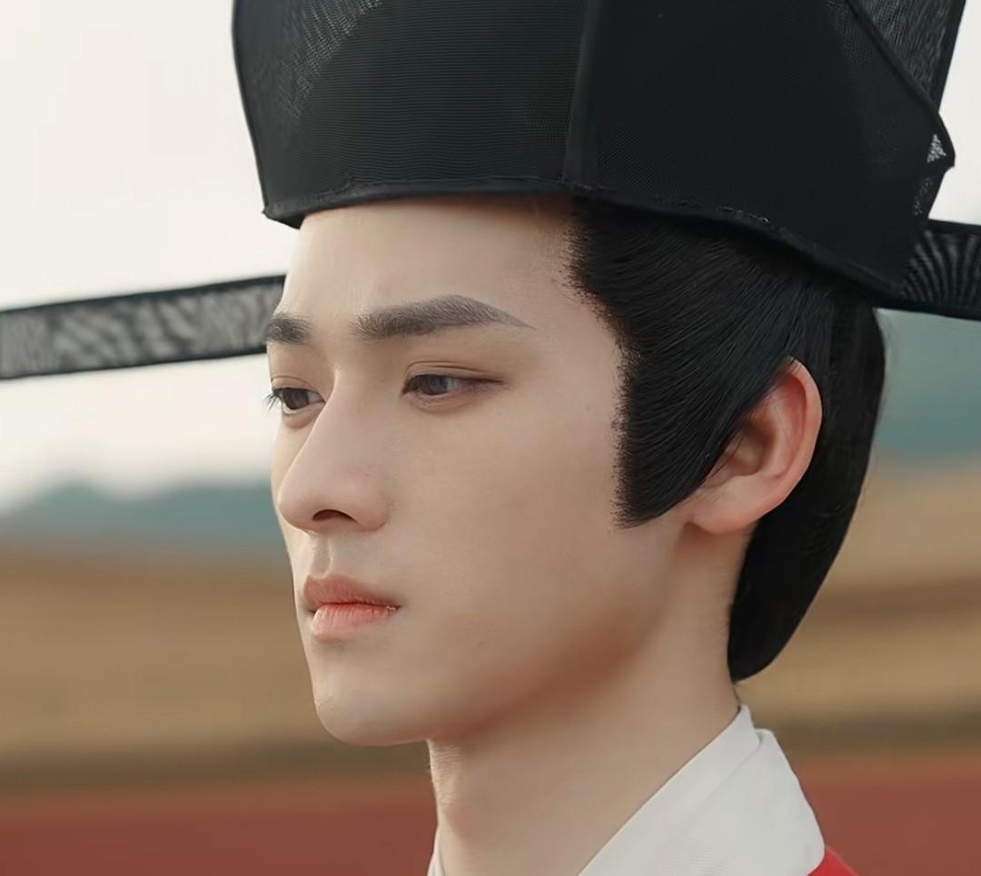 Which old man invented this kind of sideburns in costume dramas? Whose ...