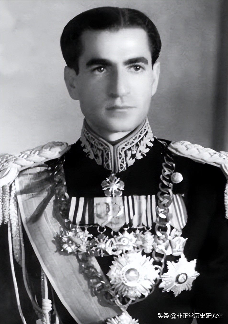 The royal family of the Iranian Empire a hundred years later: the crown ...