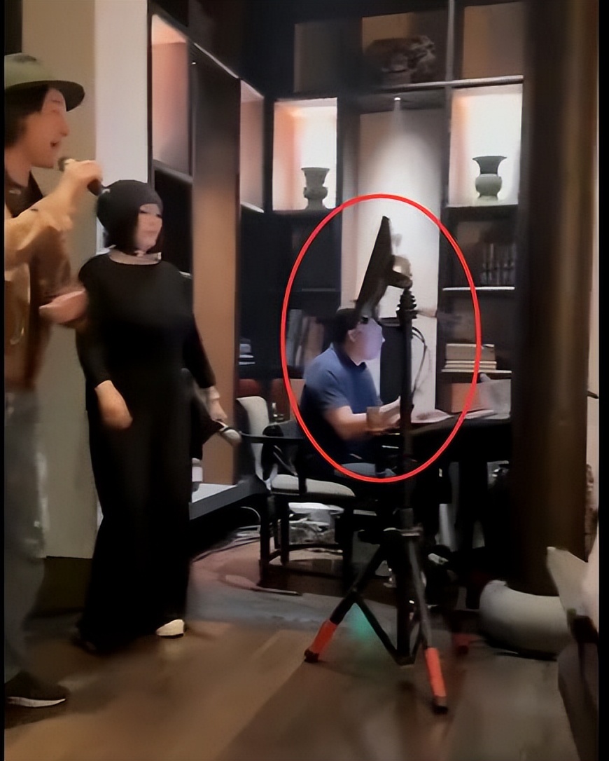 Huo Jianhua and Wang Leehom met in private, Ruby Lin listened calmly, wearing more than 40,000 ...