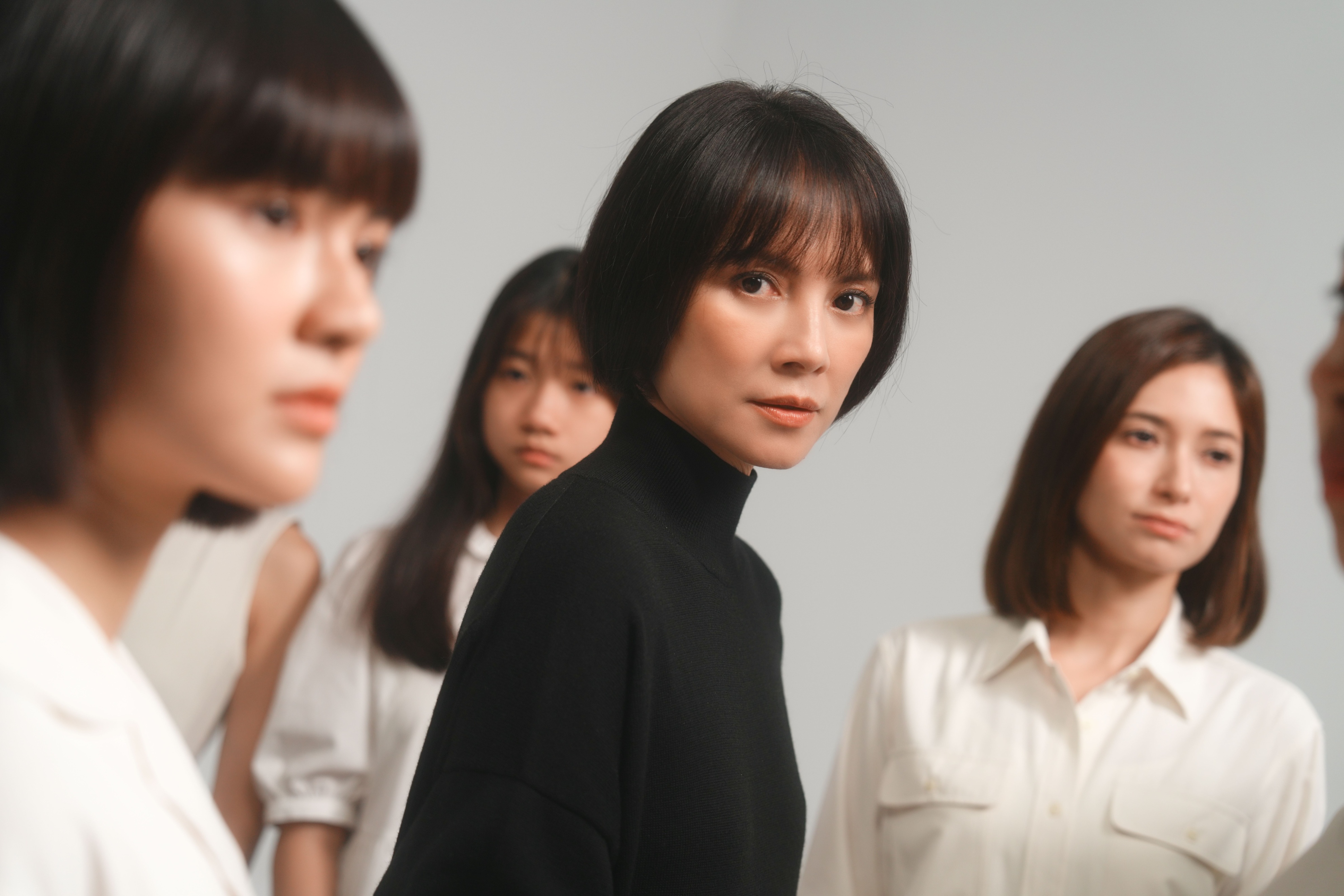 Li Xinjie's new song "Honey, I Miss You" MV will be launched at 8 o'clock tonight! - iNEWS